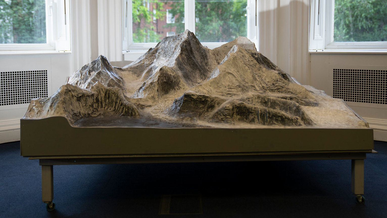 Everest scale model | RGS